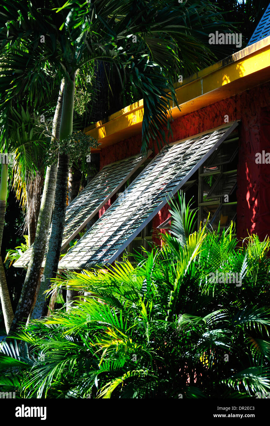 Shades shade hi-res stock photography and images - Alamy