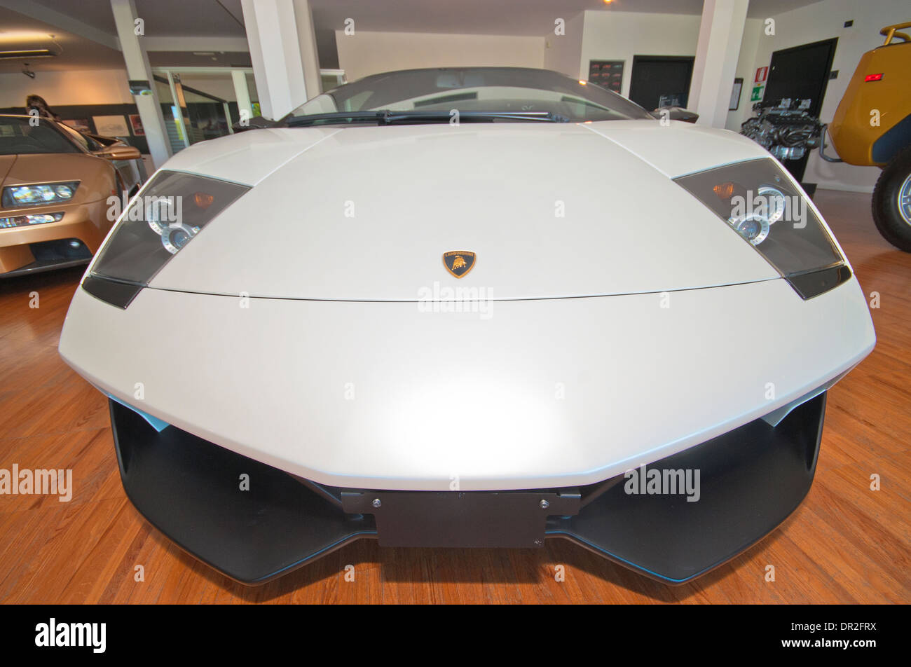 Lamborghini symbol hi-res stock photography and images - Alamy