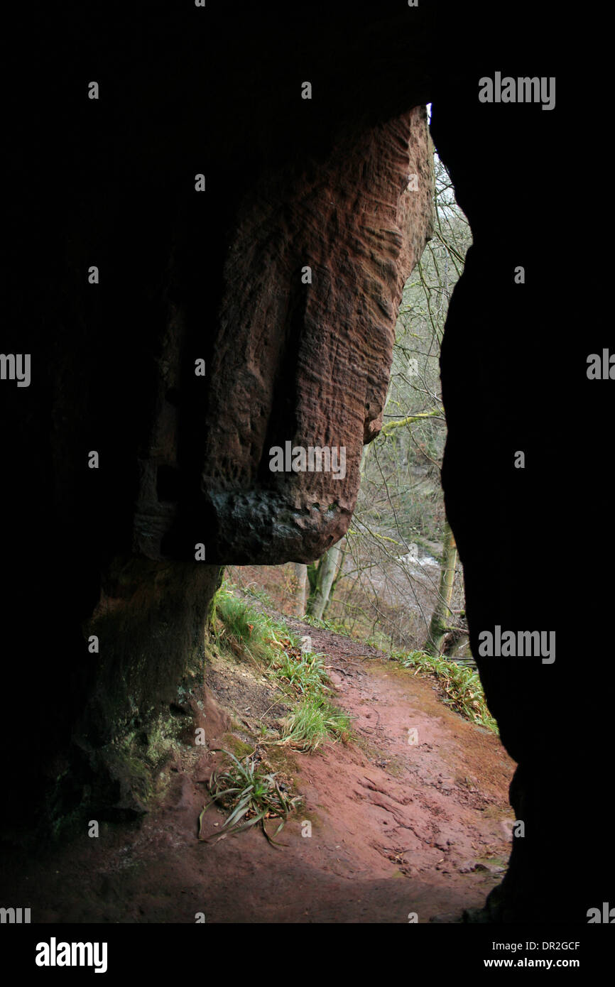 Entrance to the underworld hi-res stock photography and images - Alamy