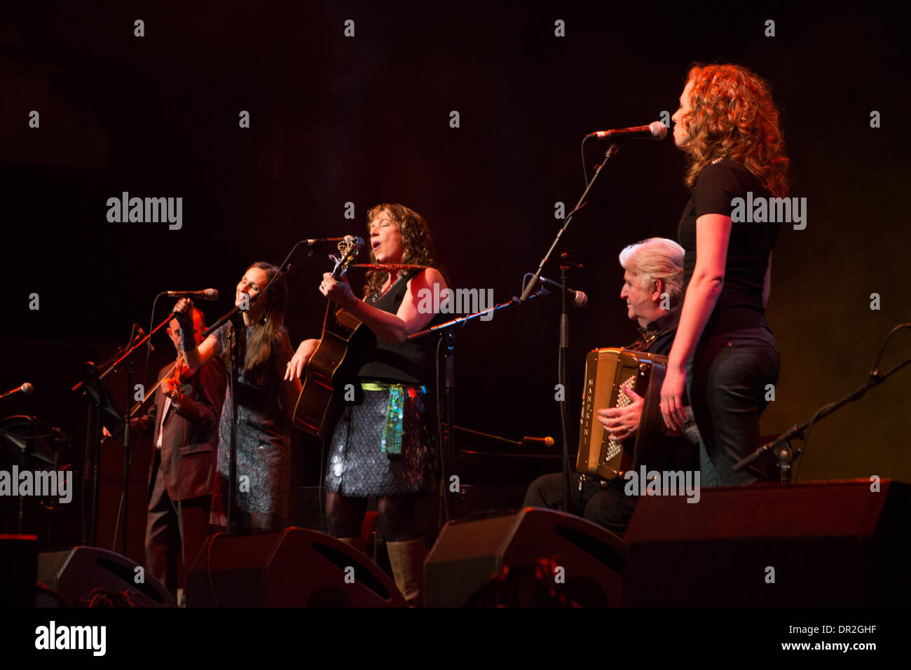 Beth Nielsen Chapman, American singer songwriter known for her hits ...