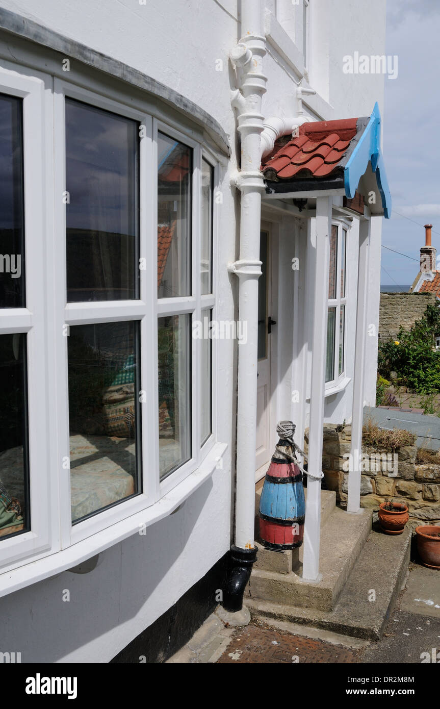 White painted cottage hi-res stock photography and images - Alamy