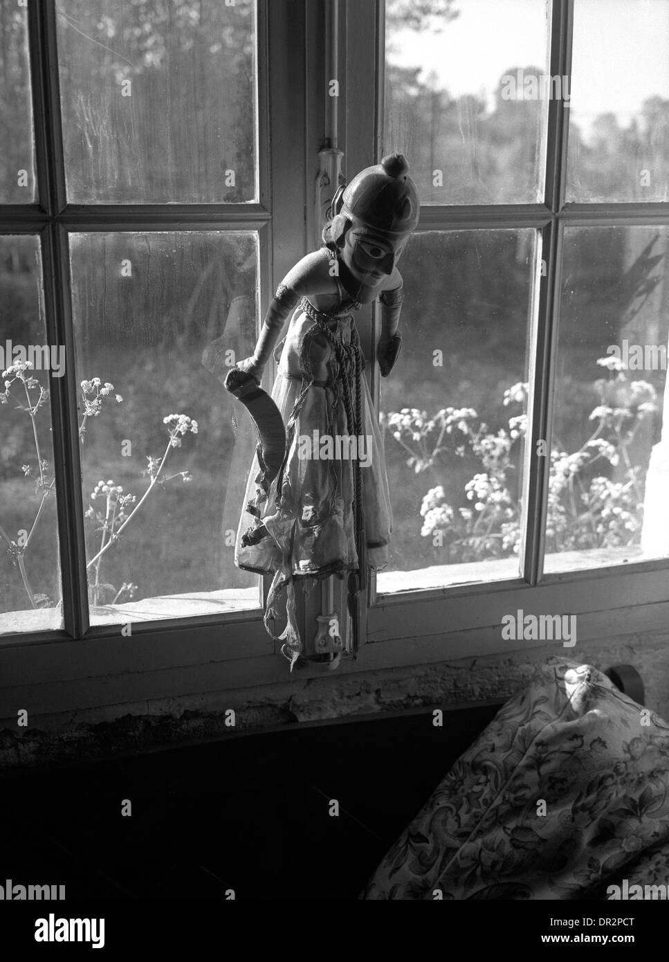 Vertical framing Black and White Stock Photos & Images - Alamy