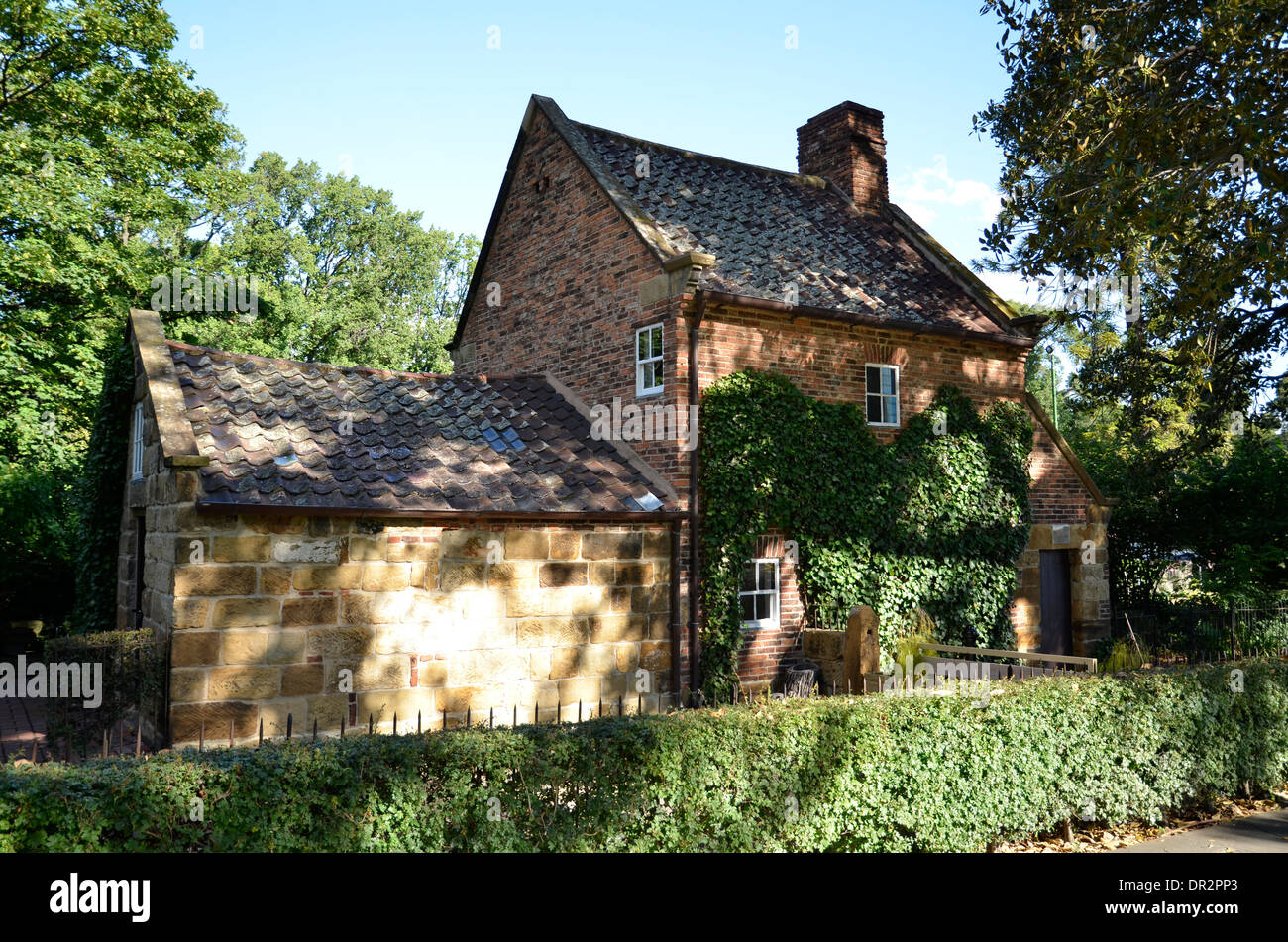 Captain cooks cottage hi-res stock photography and images - Alamy