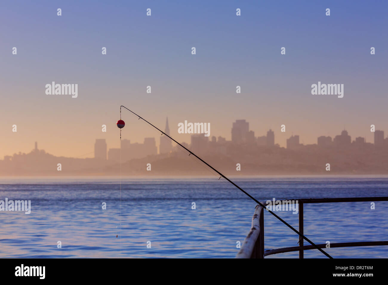 San francisco fog skyline hi-res stock photography and images - Alamy