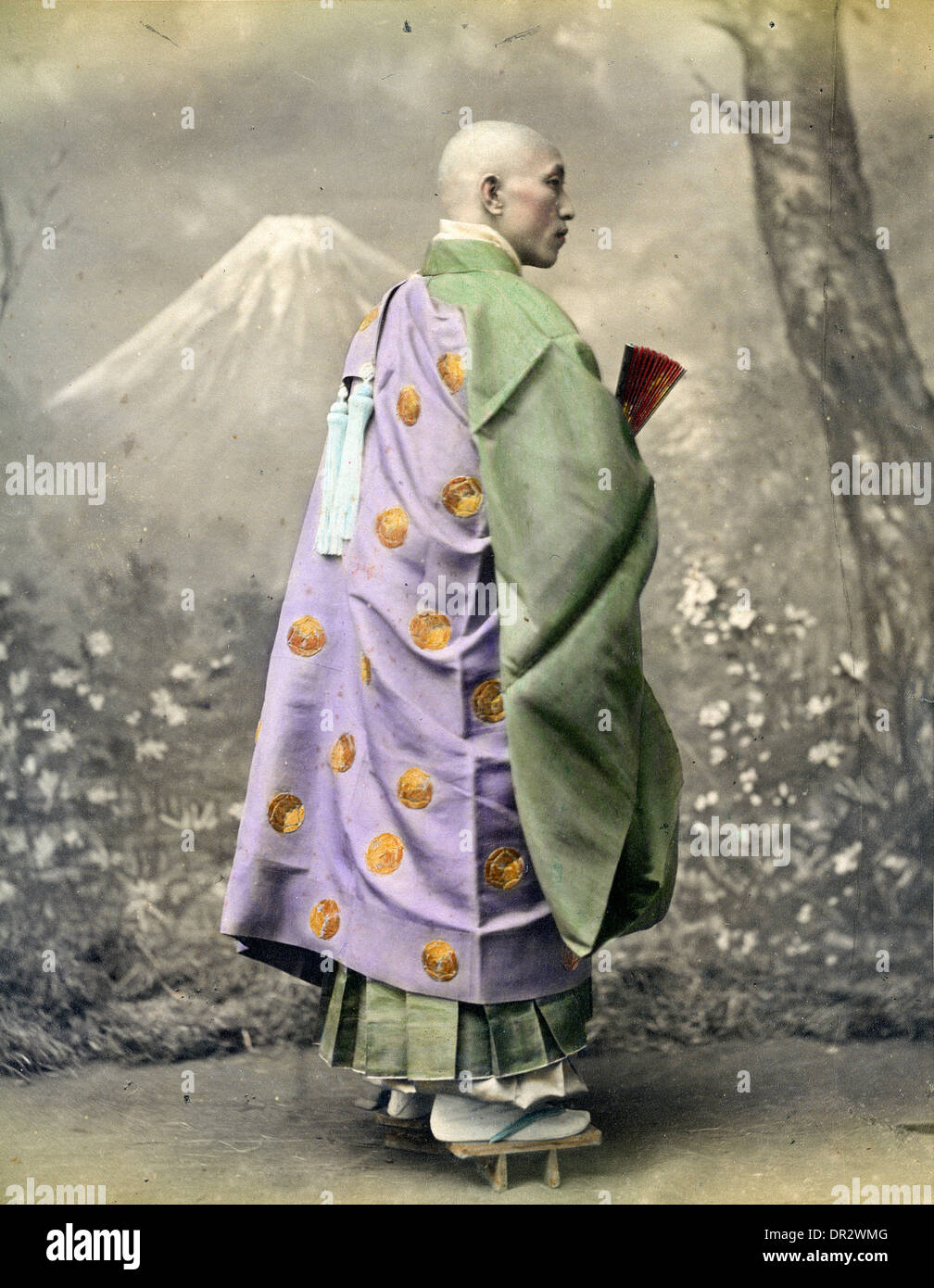 Geta japanese hi-res stock photography and images - Alamy