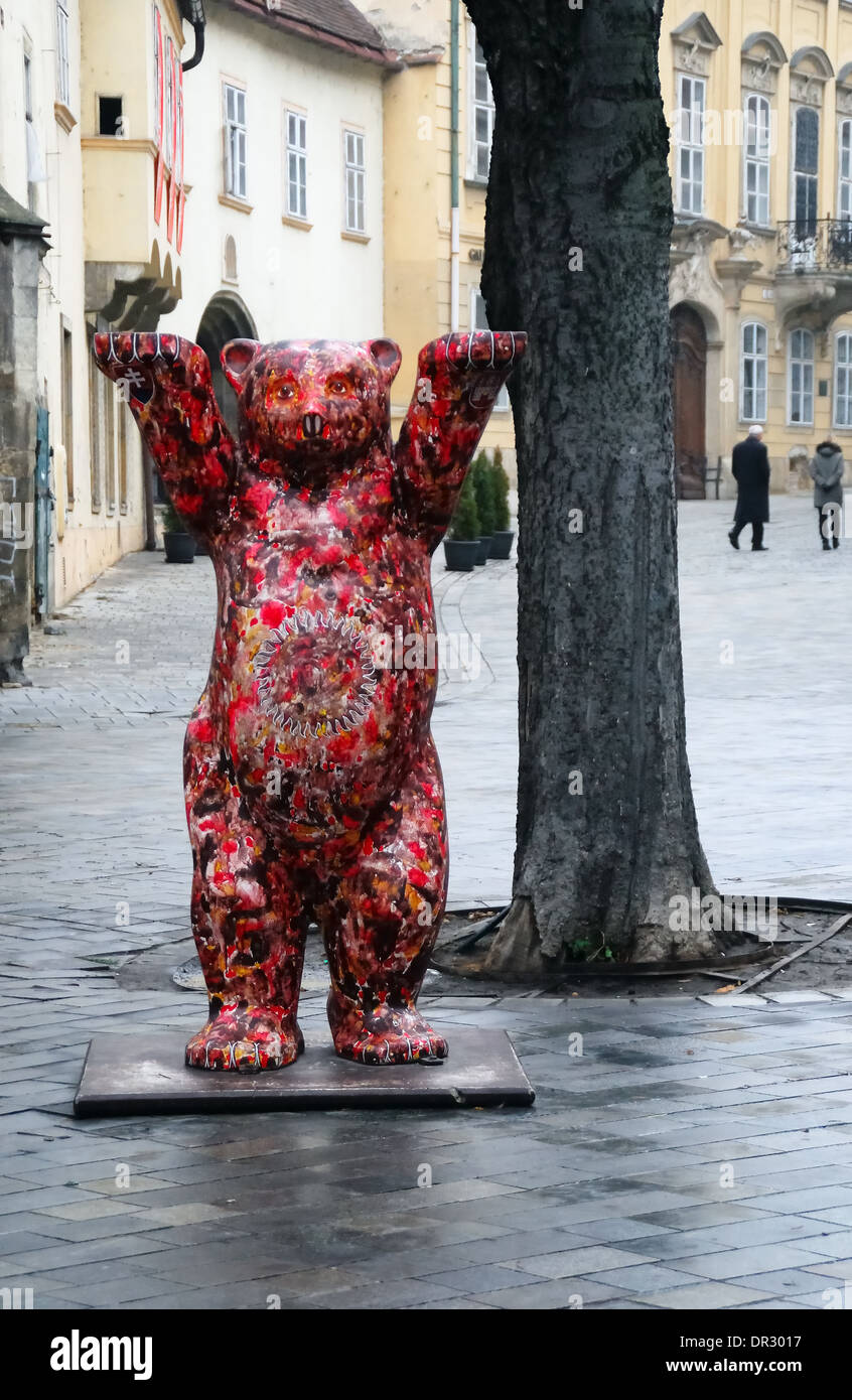 Fake bear hi-res stock photography and images - Alamy