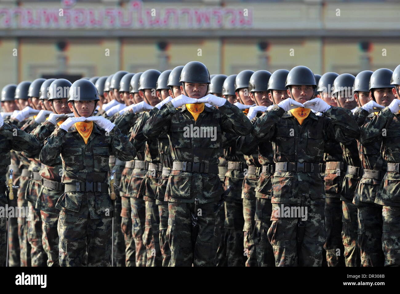 Bangkok, Thailand. 18th Jan, 2014. Thai soldiers parade during ...