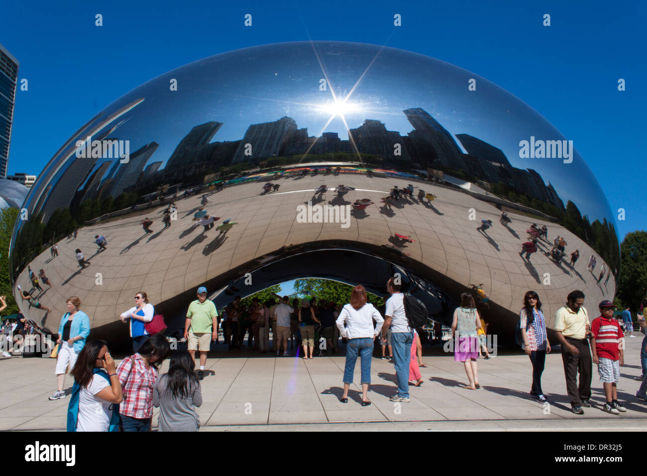 Cloud Gate in Downtown Chicago Stock Photo - Alamy