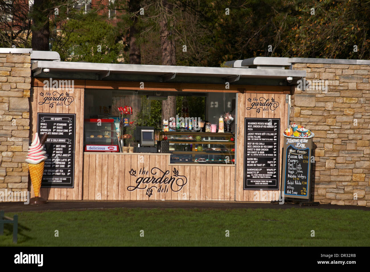 Deli garden hi-res stock photography and images - Alamy