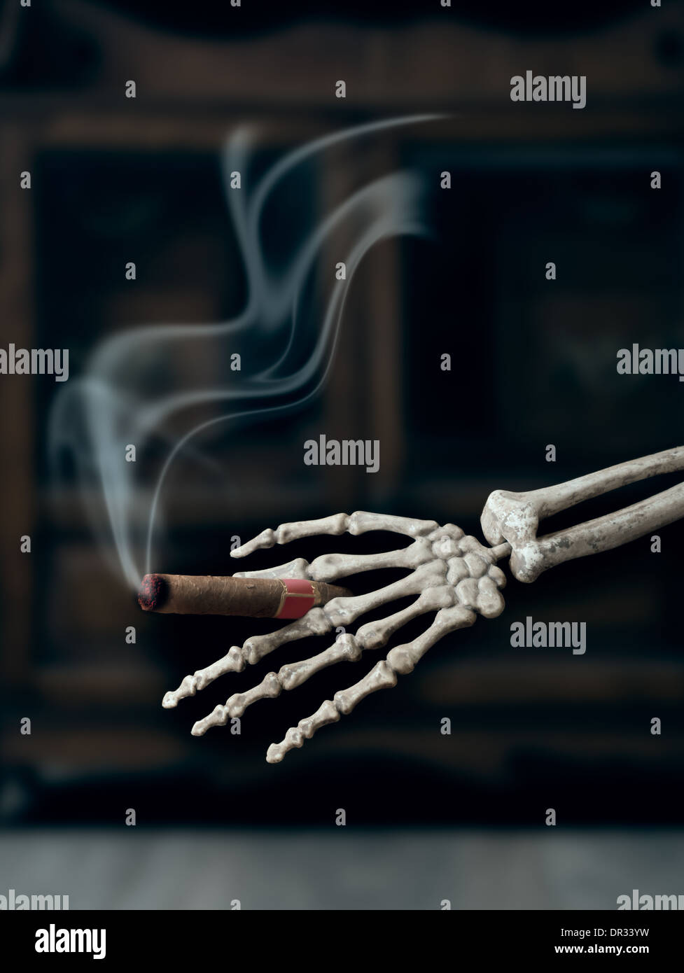 Skeleton smoking hi-res stock photography and images - Alamy