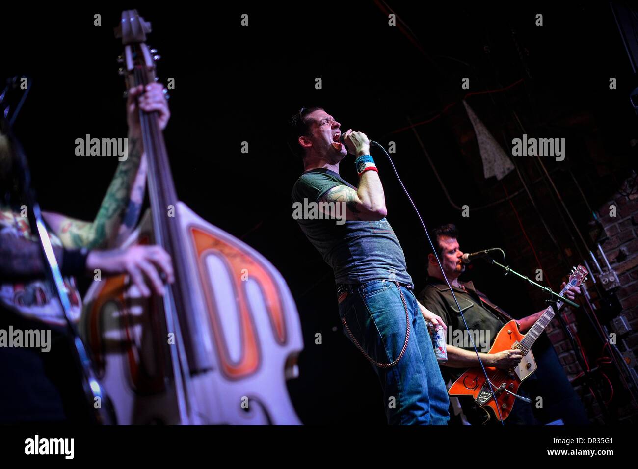 Hillbilly singer hi-res stock photography and images - Alamy