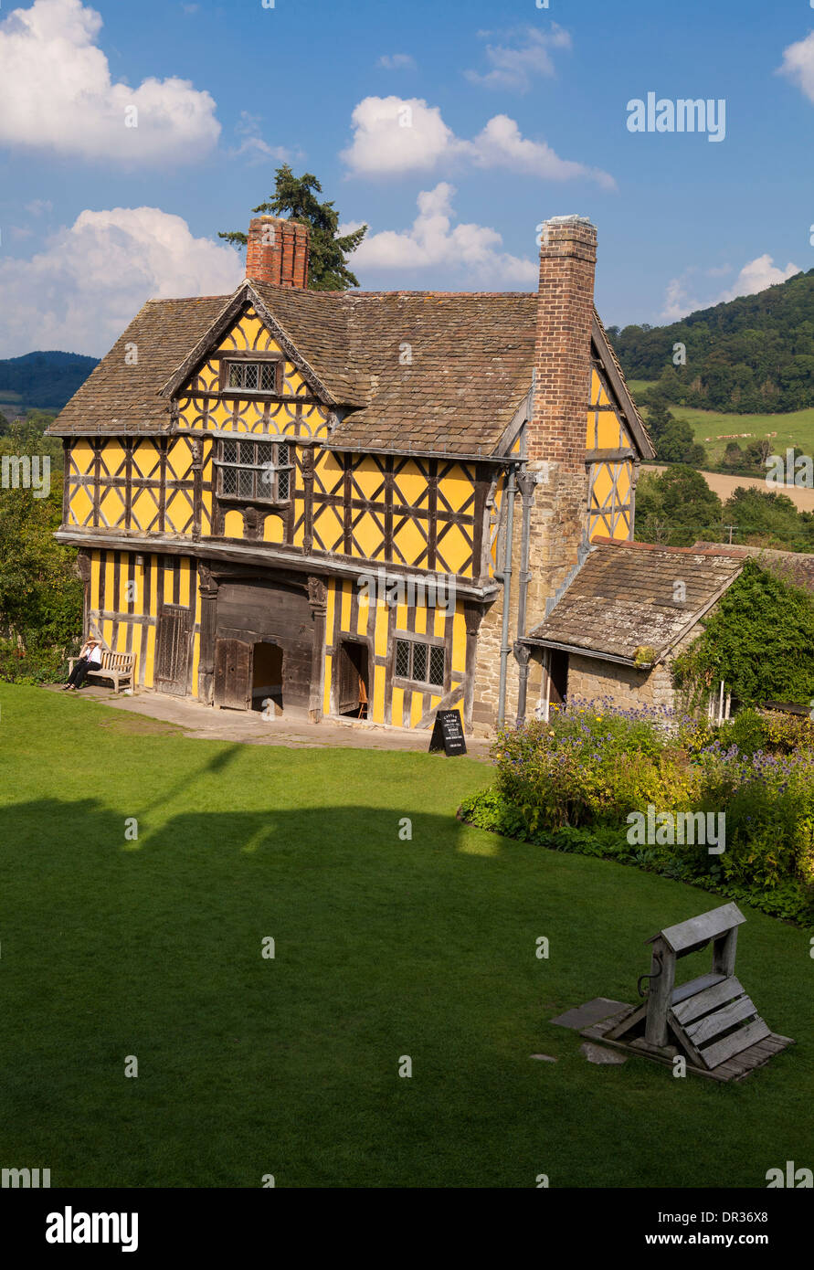 Timber wooden building hi-res stock photography and images - Alamy