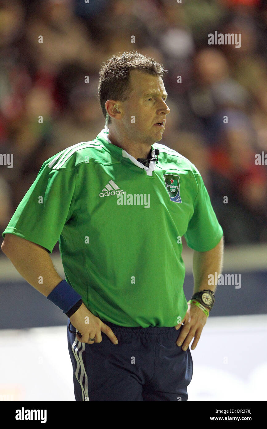Referee nigel owens hi-res stock photography and images - Alamy