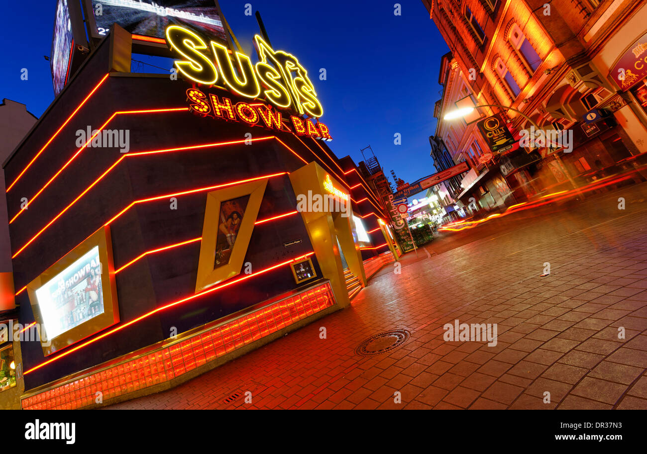 St pauli reeperbahn hi-res stock photography and images - Alamy