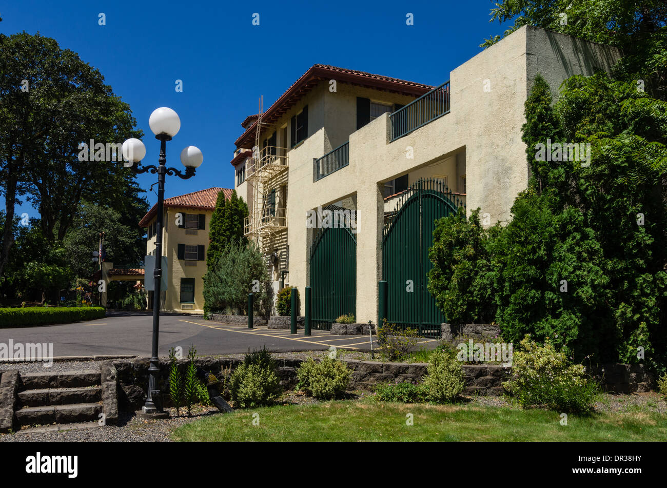 Columbia gorge hotel hi-res stock photography and images - Alamy