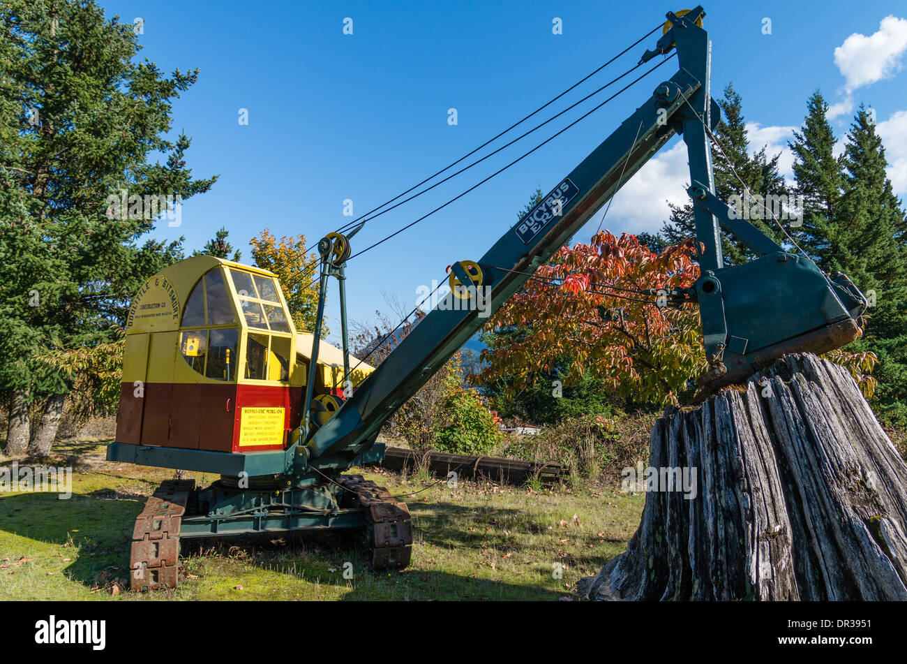 Bucyrus-Erie Model 10-B Drag Shovel at the Columbia Gorge Interpretive ...