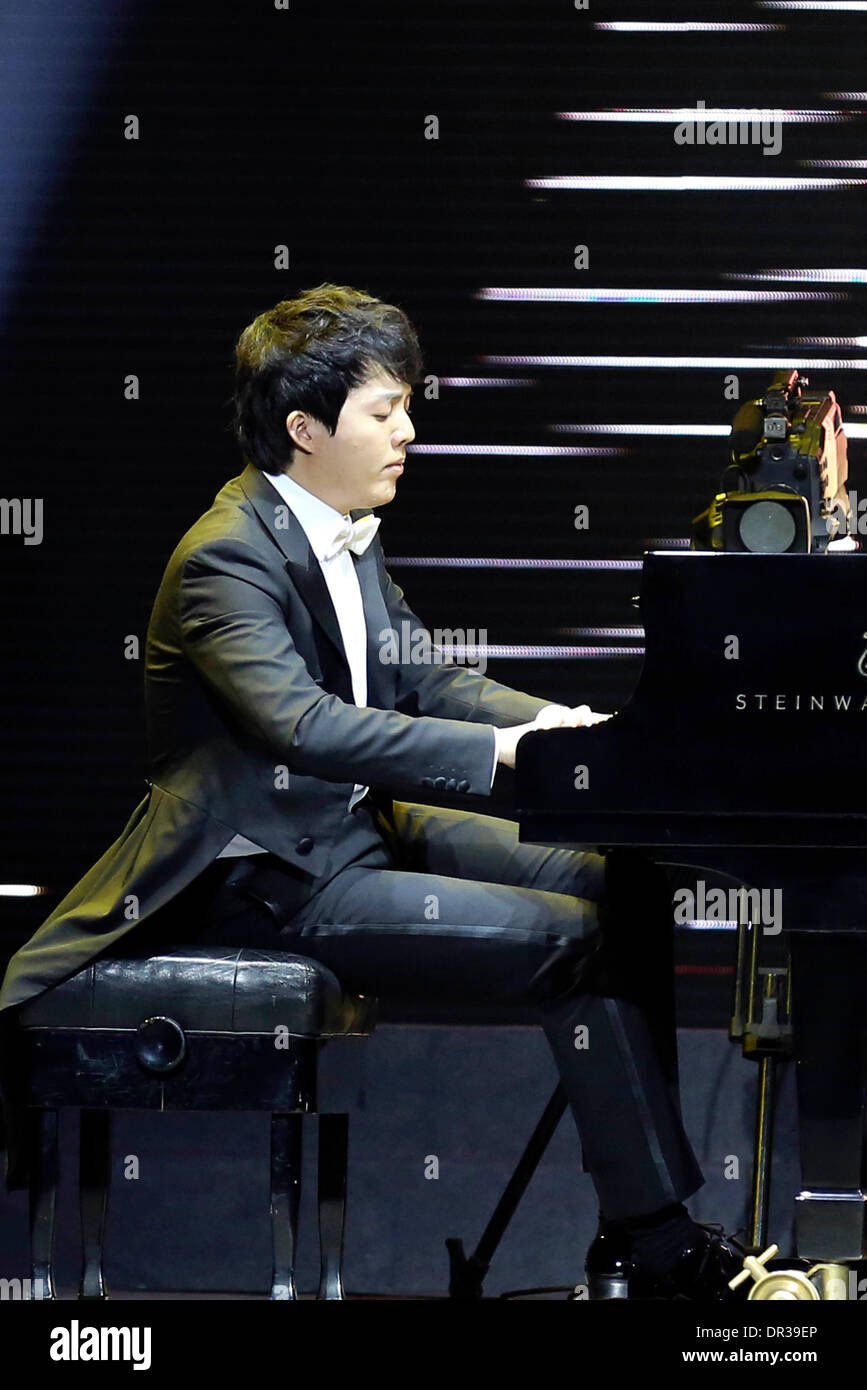 Li yundi hi-res stock photography and images - Alamy