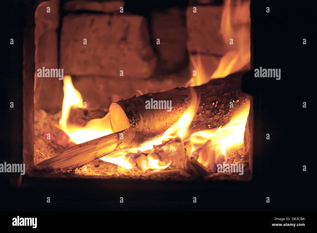 Bricks burn hi-res stock photography and images - Alamy