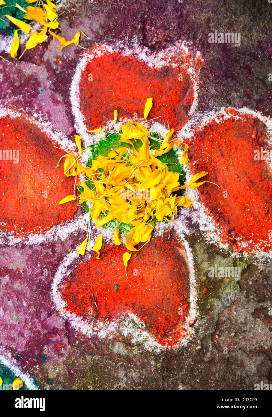 Coloured powder patterns hi-res stock photography and images - Alamy