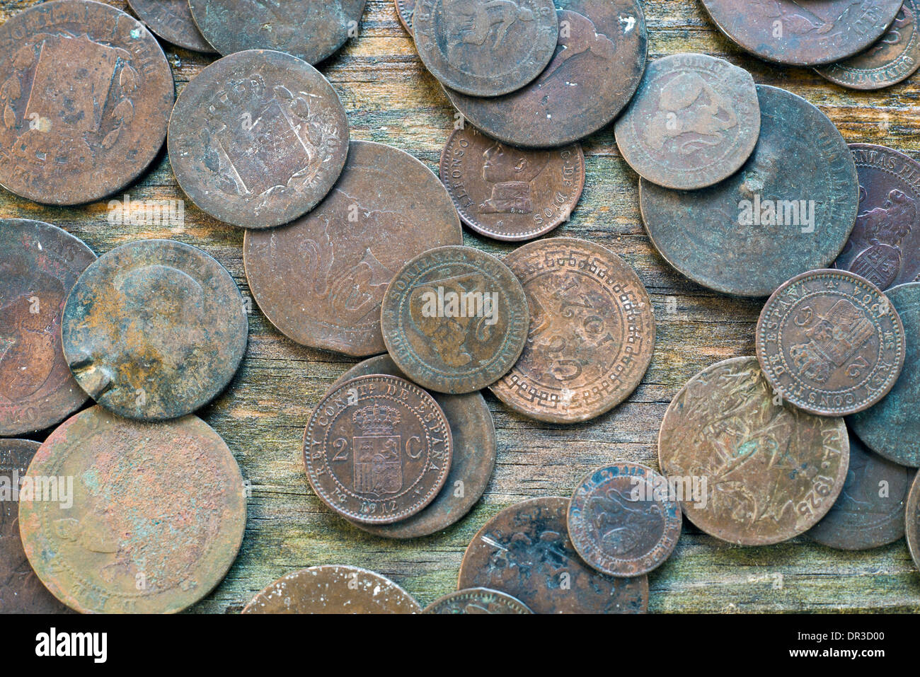 Old copper coins hi-res stock photography and images - Alamy
