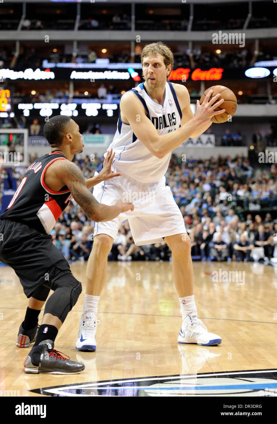 Dirk nowitzki dallas mavericks 2014 hi-res stock photography and images ...