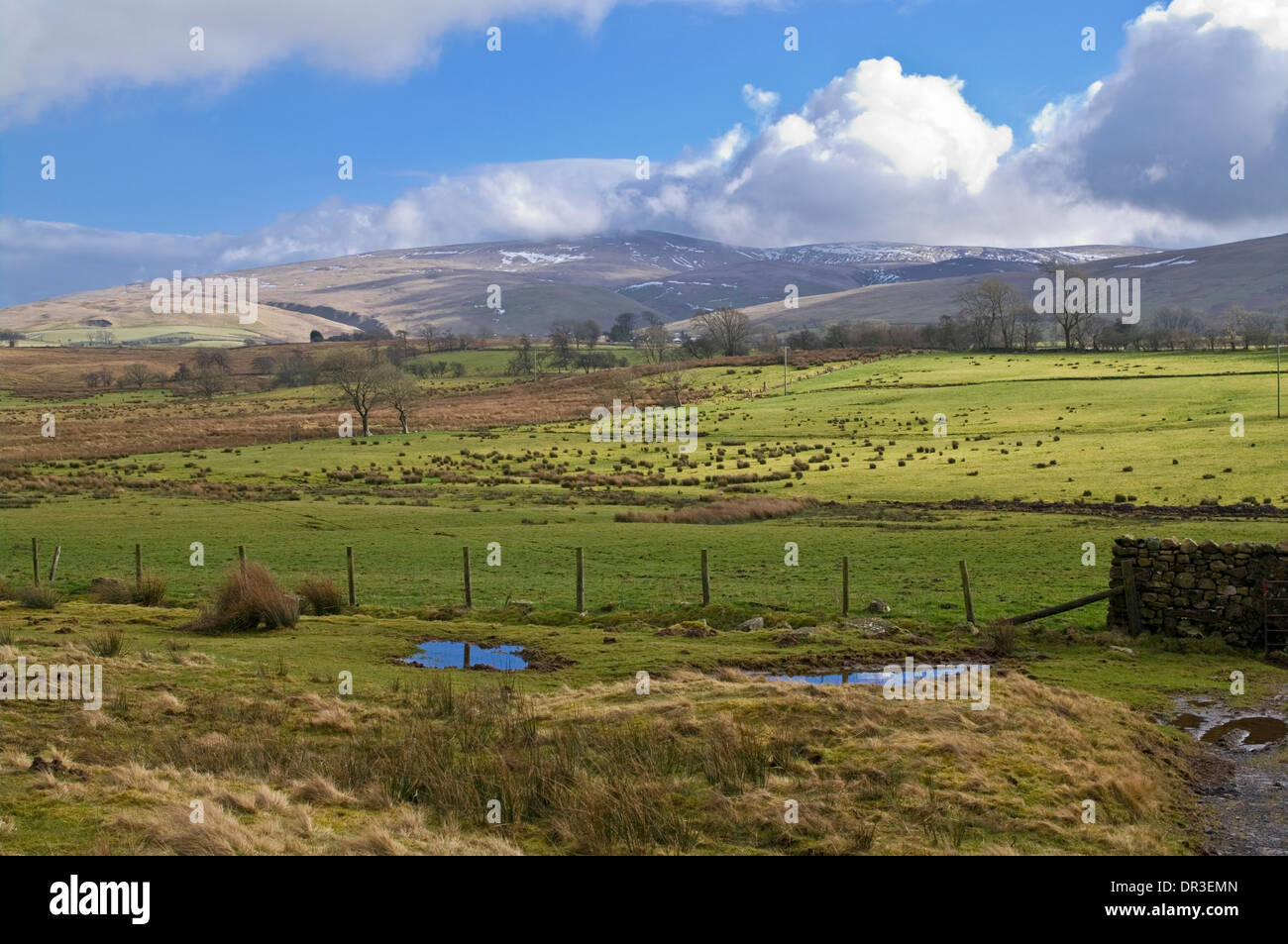 Very wet fields hi-res stock photography and images - Alamy