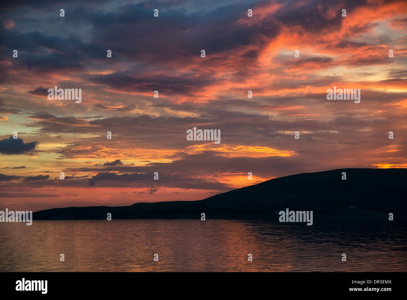 Scottish loch sunset hi-res stock photography and images - Alamy