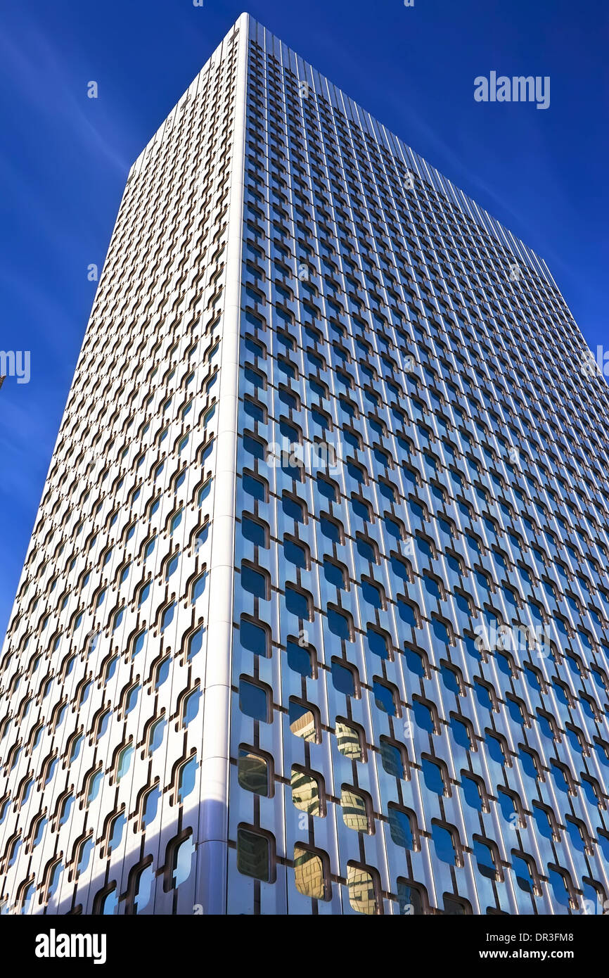 Skyscrapers in paris hi-res stock photography and images - Alamy