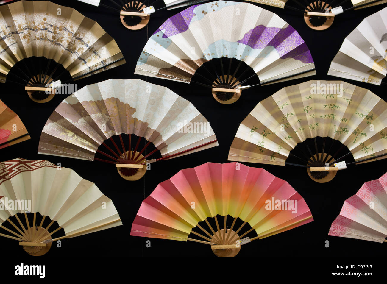 Handmade traditional Japanese bamboo paper hand fan ( ogi ) made in ...