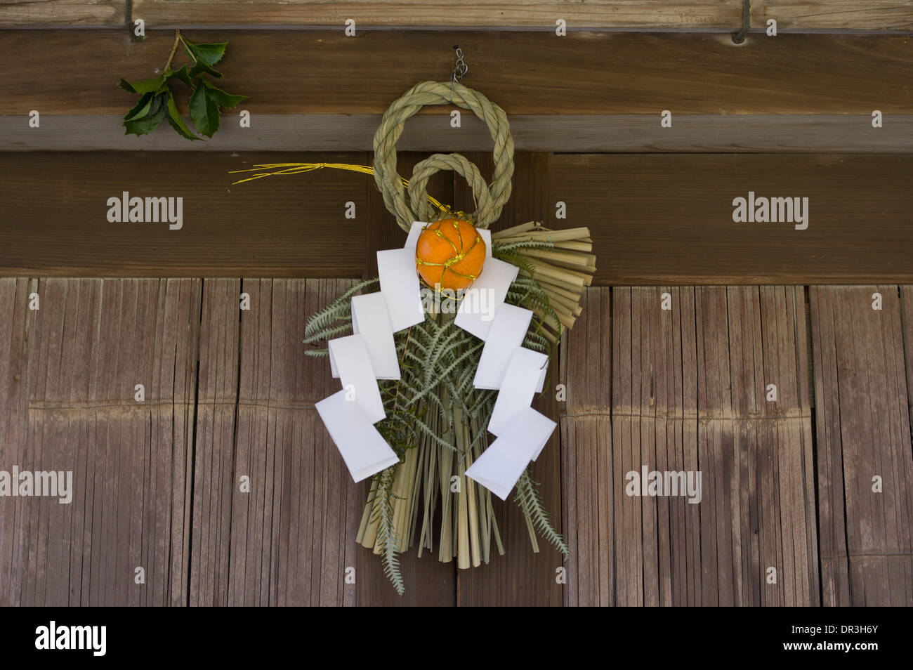 New years japan decorations hi-res stock photography and images - Alamy