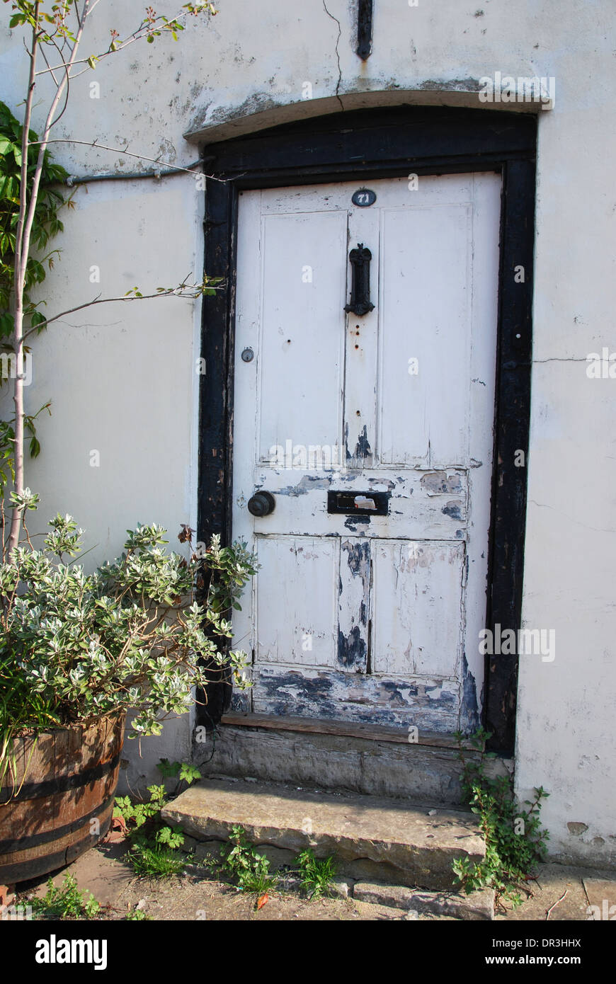 Front door house uk dirty hi-res stock photography and images - Alamy