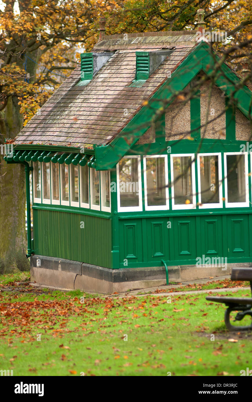 Green painted hut in West Park, Harrogate, North Yorkshire Stock Photo ...