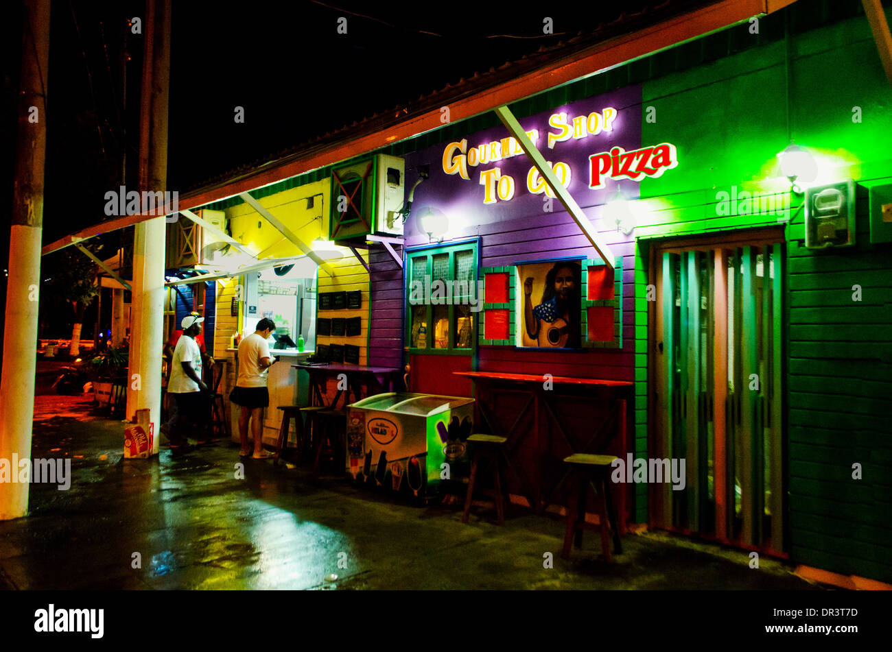 Restaurant during night hi-res stock photography and images - Alamy