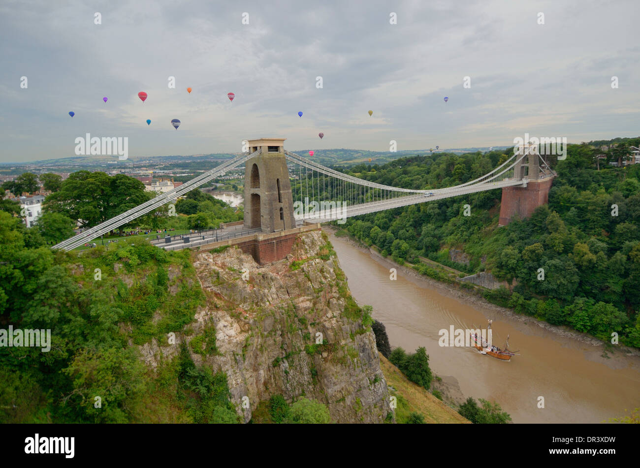 Clifton suspension bridge balloons hi-res stock photography and images ...