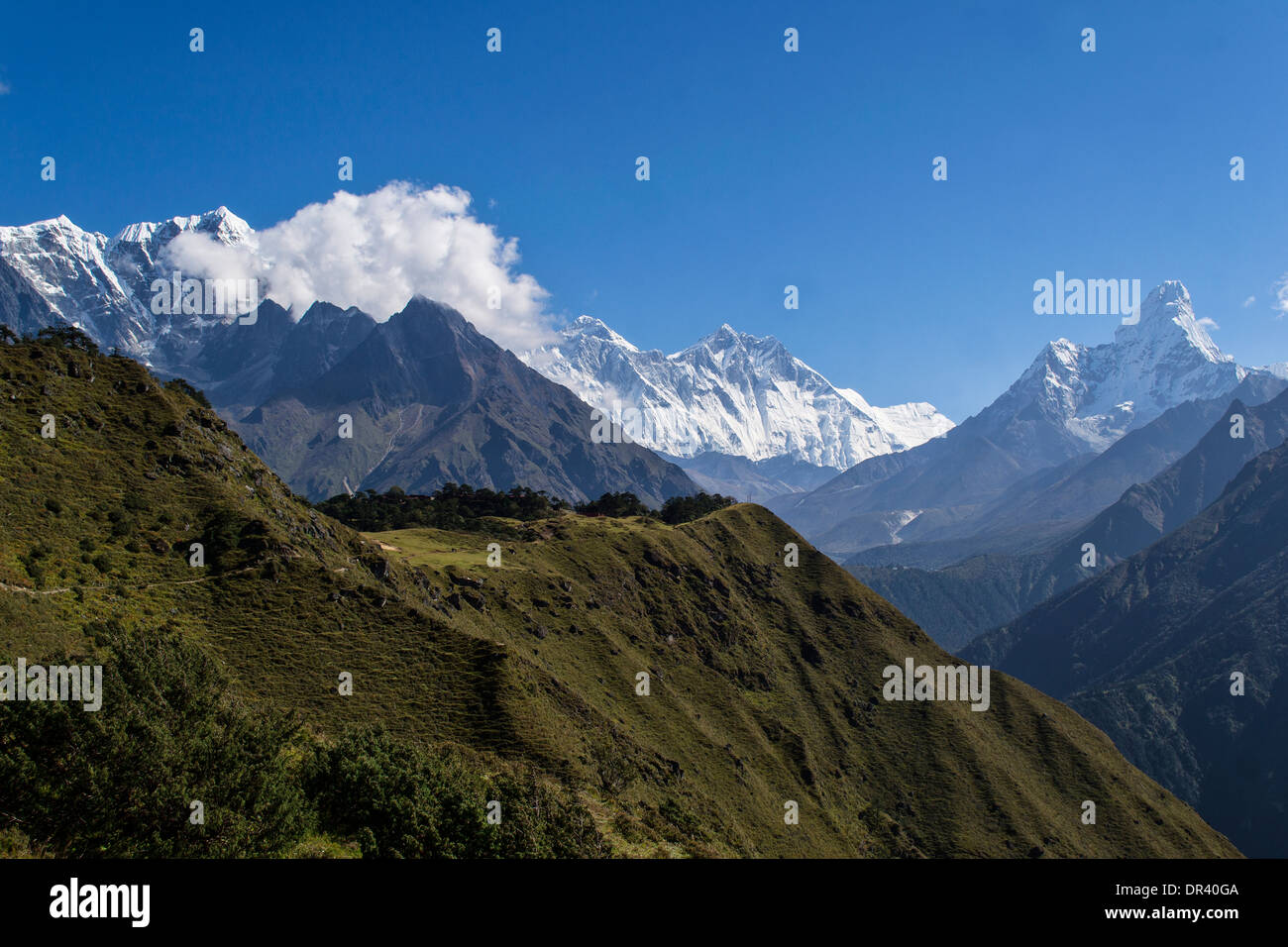 Everest himalayas hi-res stock photography and images - Alamy