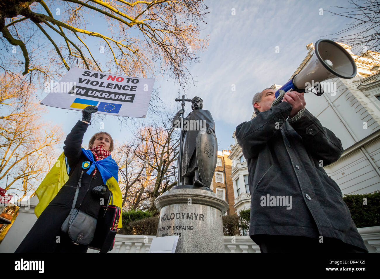 Ukrainian Euromaidan protest in Notting Hill, London Stock Photo - Alamy
