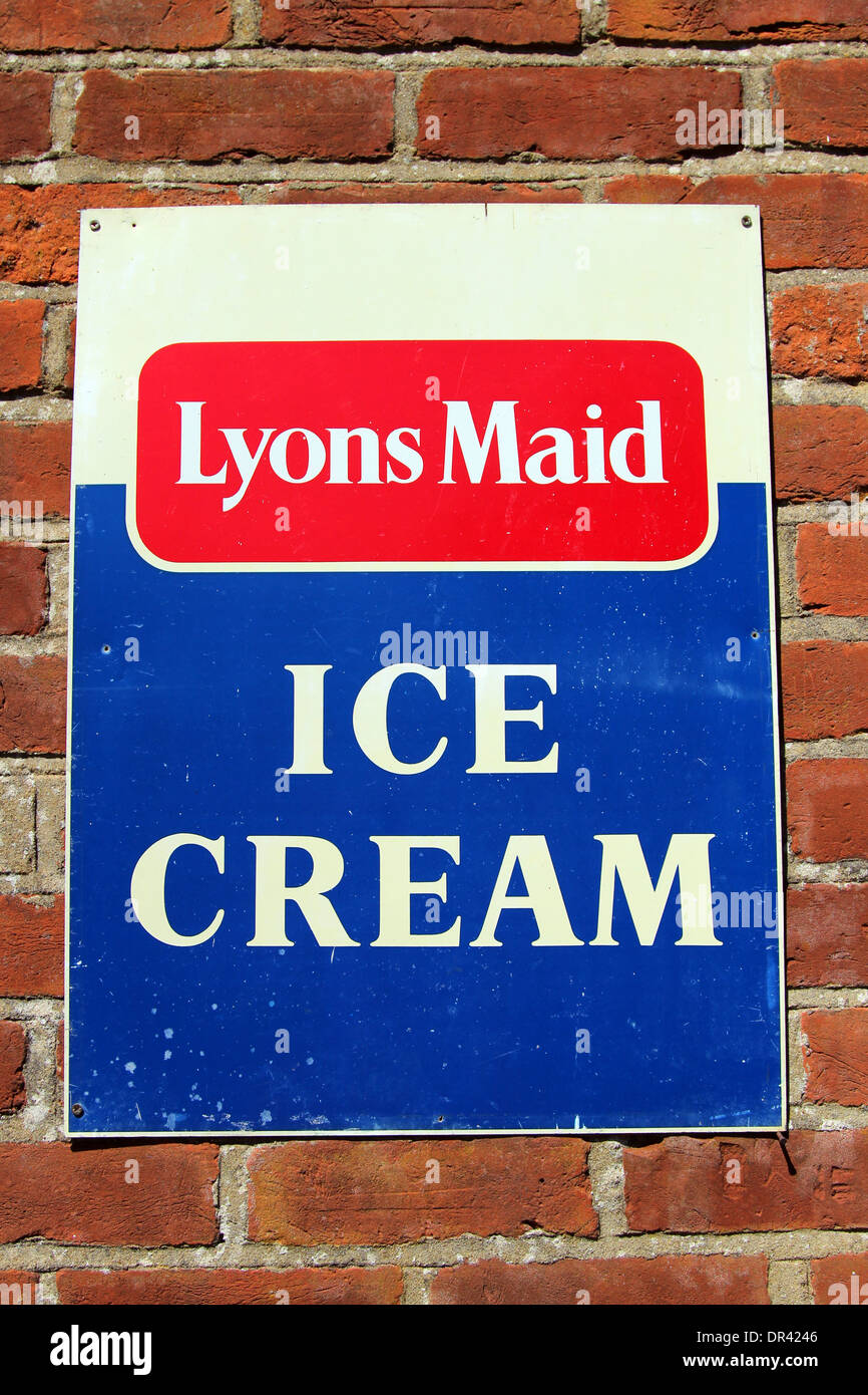 Vintage lyons maid ice cream hi-res stock photography and images - Alamy