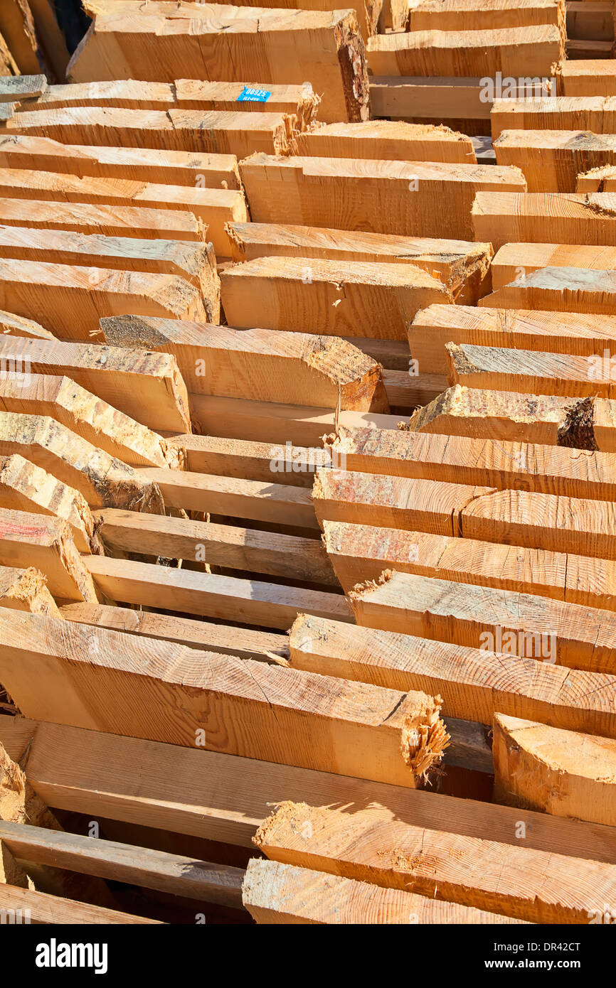 Stack of new wooden studs at the lumber yard Stock Photo - Alamy