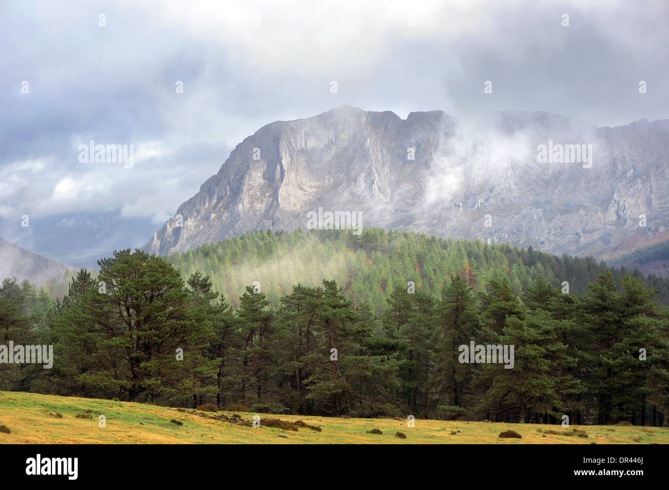 Urkiola mountain range with mist. Basque Country Stock Photo - Alamy