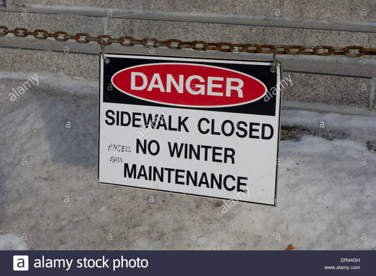 Sidewalk Closed Sign High Resolution Stock Photography and Images - Alamy