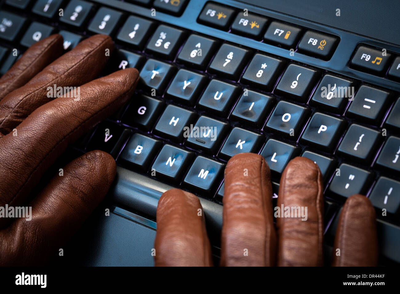 Internet hacker screen keyboard hi-res stock photography and images - Alamy