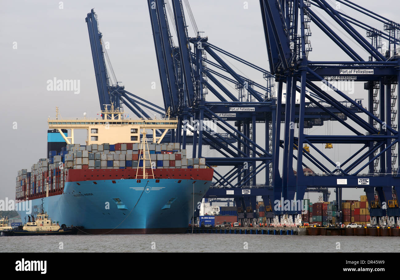 Deep sea port hi-res stock photography and images - Alamy