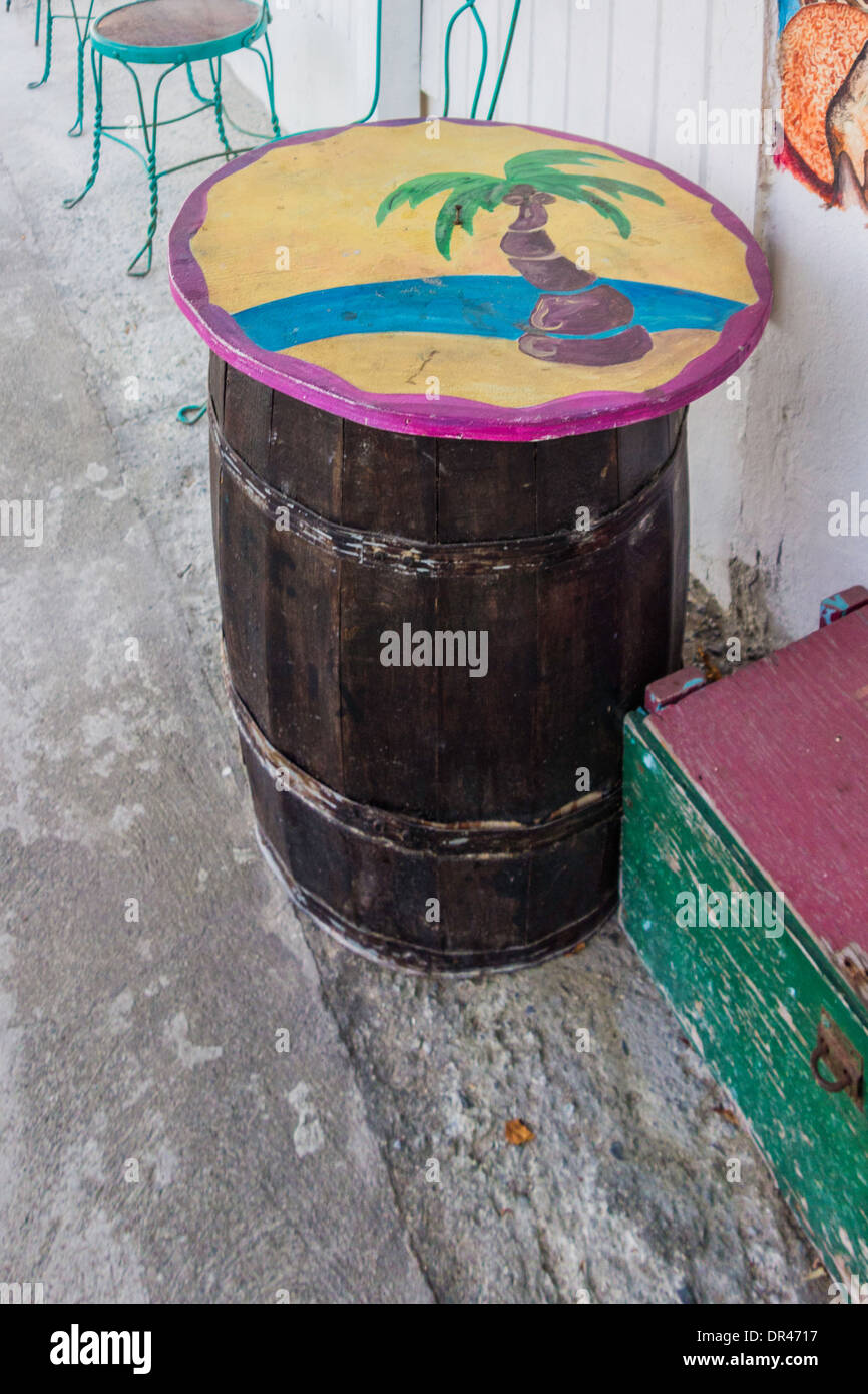 Barrel chest hi-res stock photography and images - Alamy