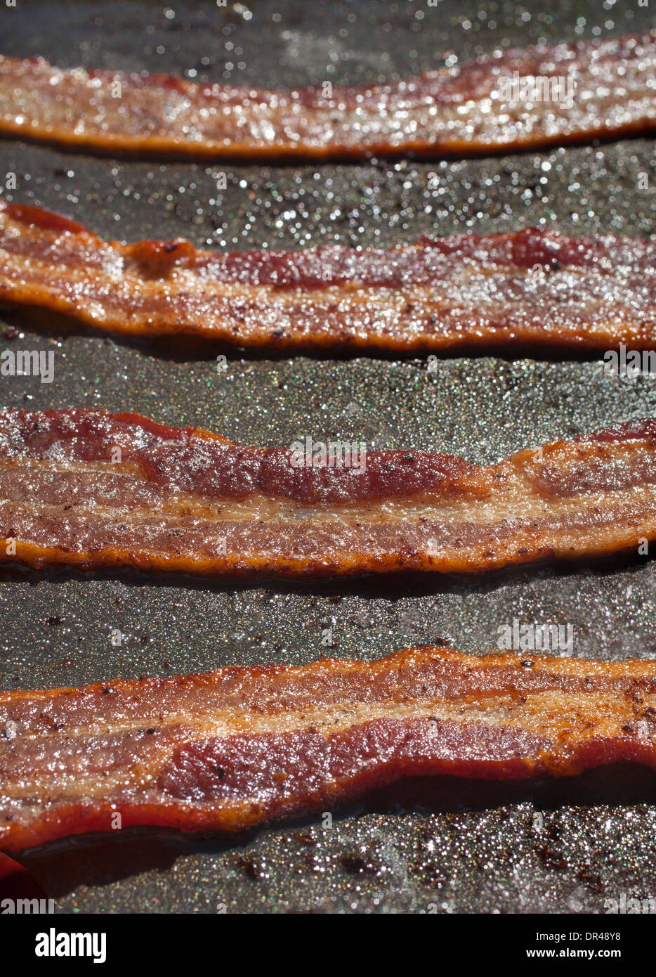 Sizzling bacon hi-res stock photography and images - Alamy Sizzling bacon hi-res stock photography and images - Alamy