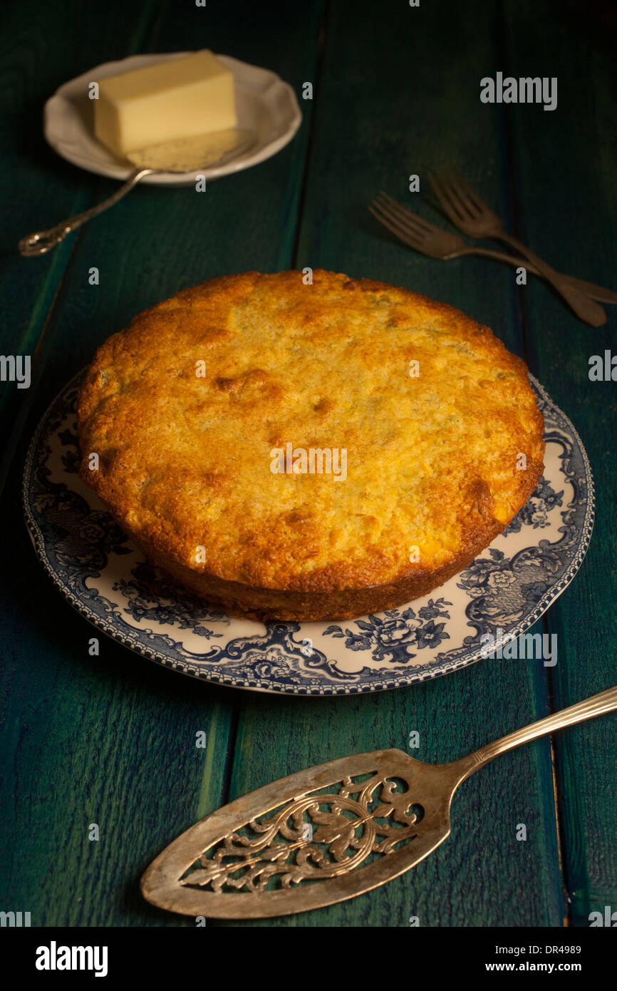 Round whole cornbread Stock Photo - Alamy