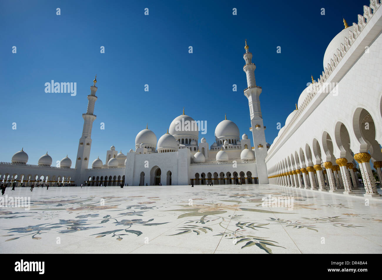 Dubai mosque uae architecture hi-res stock photography and images - Alamy