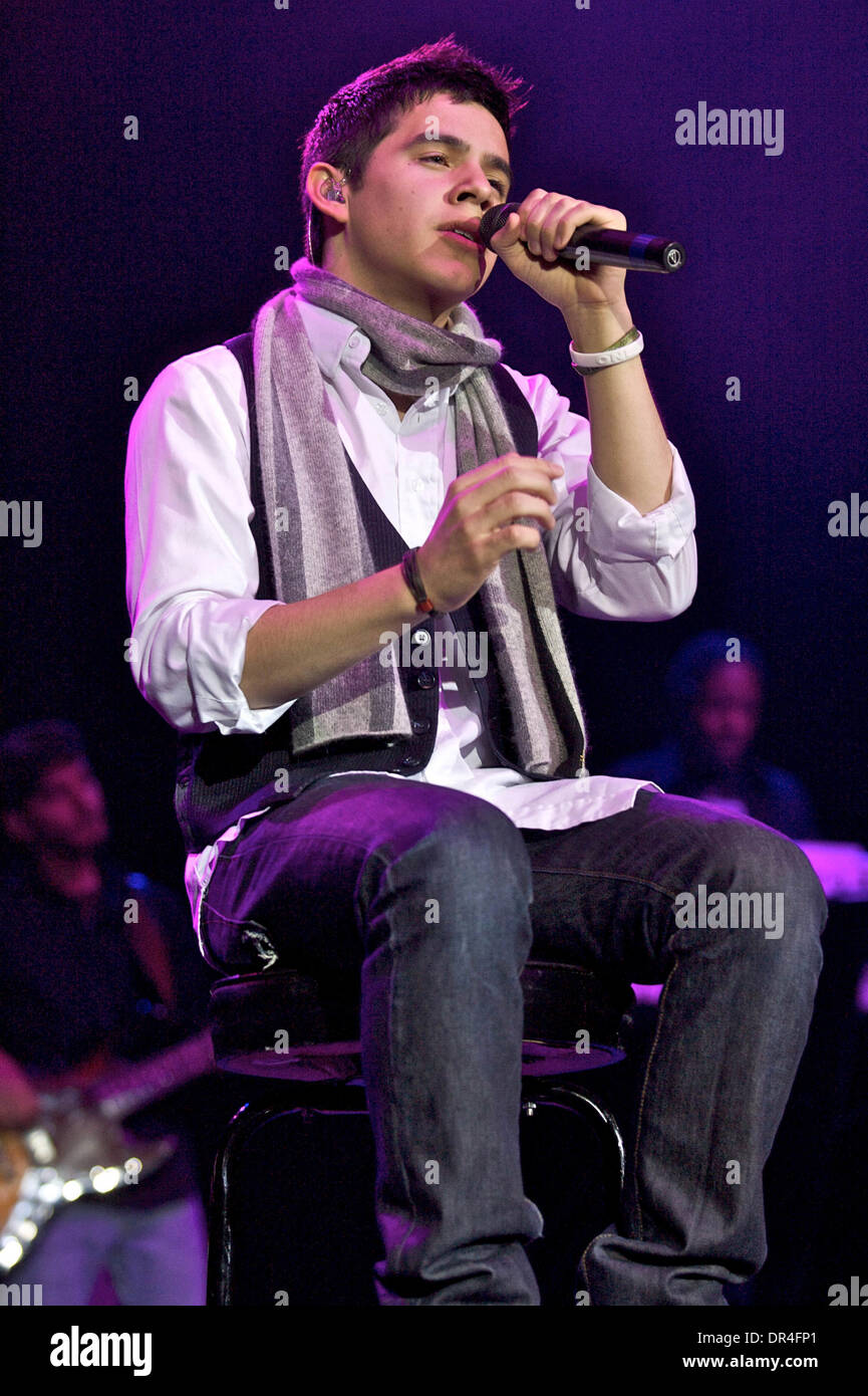 Dec 14, 2008 - Camden, New Jersey, USA - DAVID ARCHULETA performs in ...