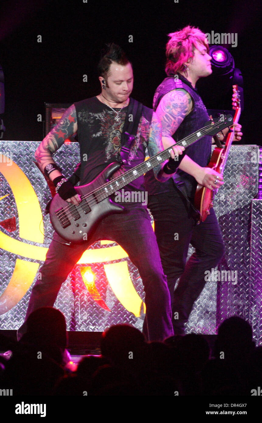 Feb 28, 2009 - New Orleans, Louisiana, USA - Band HINDER performs on ...