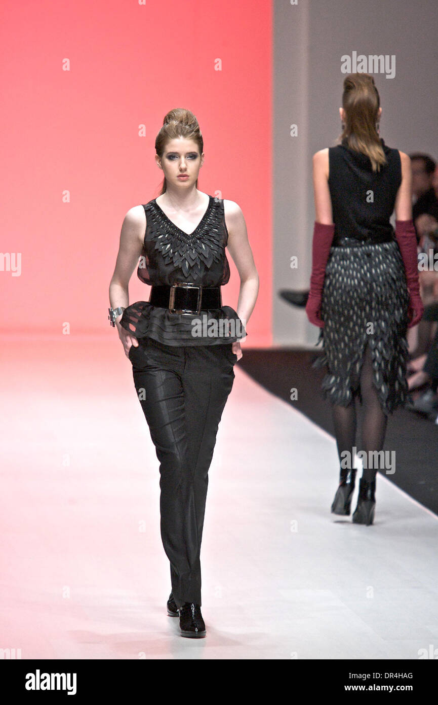 With loreal models hi-res stock photography and images - Alamy