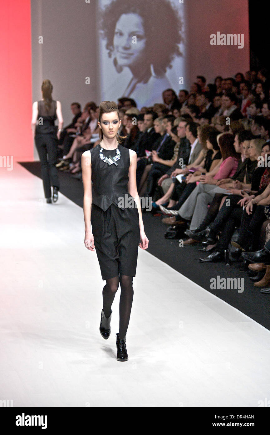 Mar 16, 2009 - Toronto, Ontario, Canada - Models on the runway for the ...